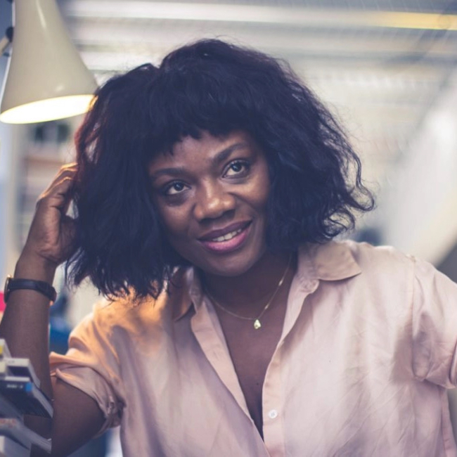 Kobi, Nicholle - Bibliographie, BD, photo, biographie